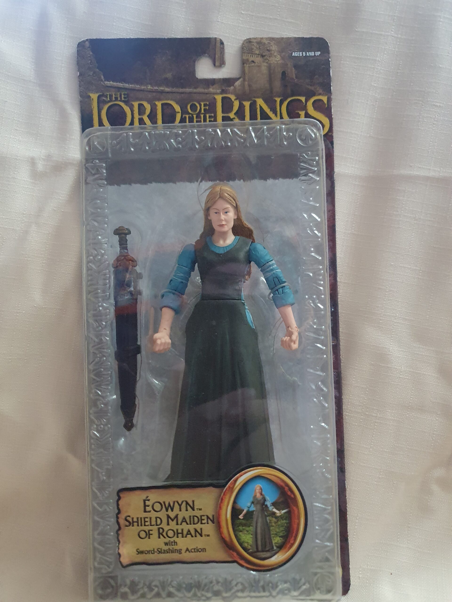 Eowyn Shield Maiden of Rohan Lord of the Rings action Figure - Oma's ...