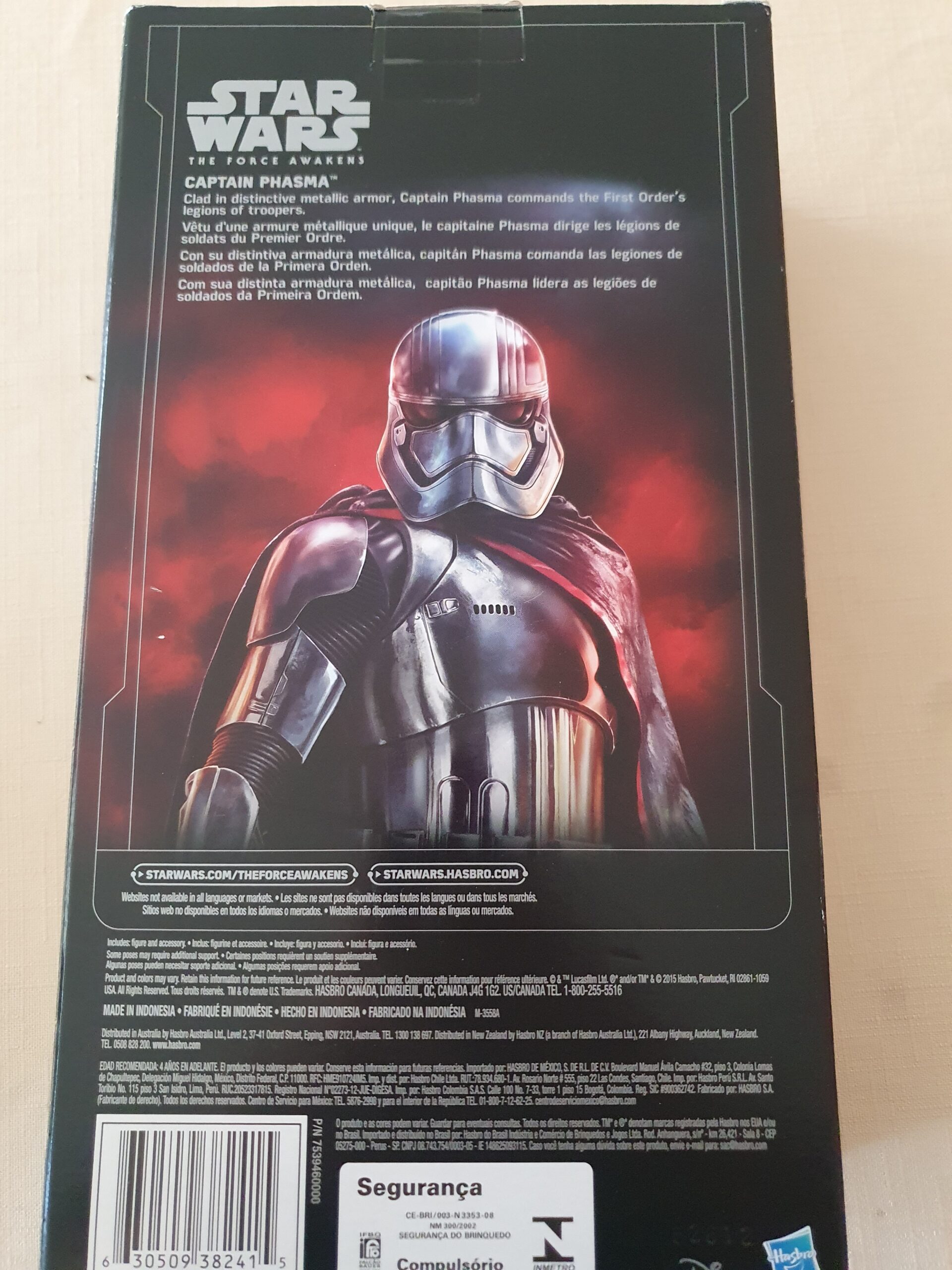 Captain Phasma (Star Wars: The Force Awakens – Epic Battles series ...